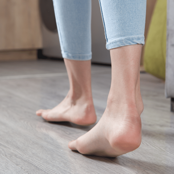 Caminar descalzo...¿Conoces sus beneficios? - Hospital de Día PyC